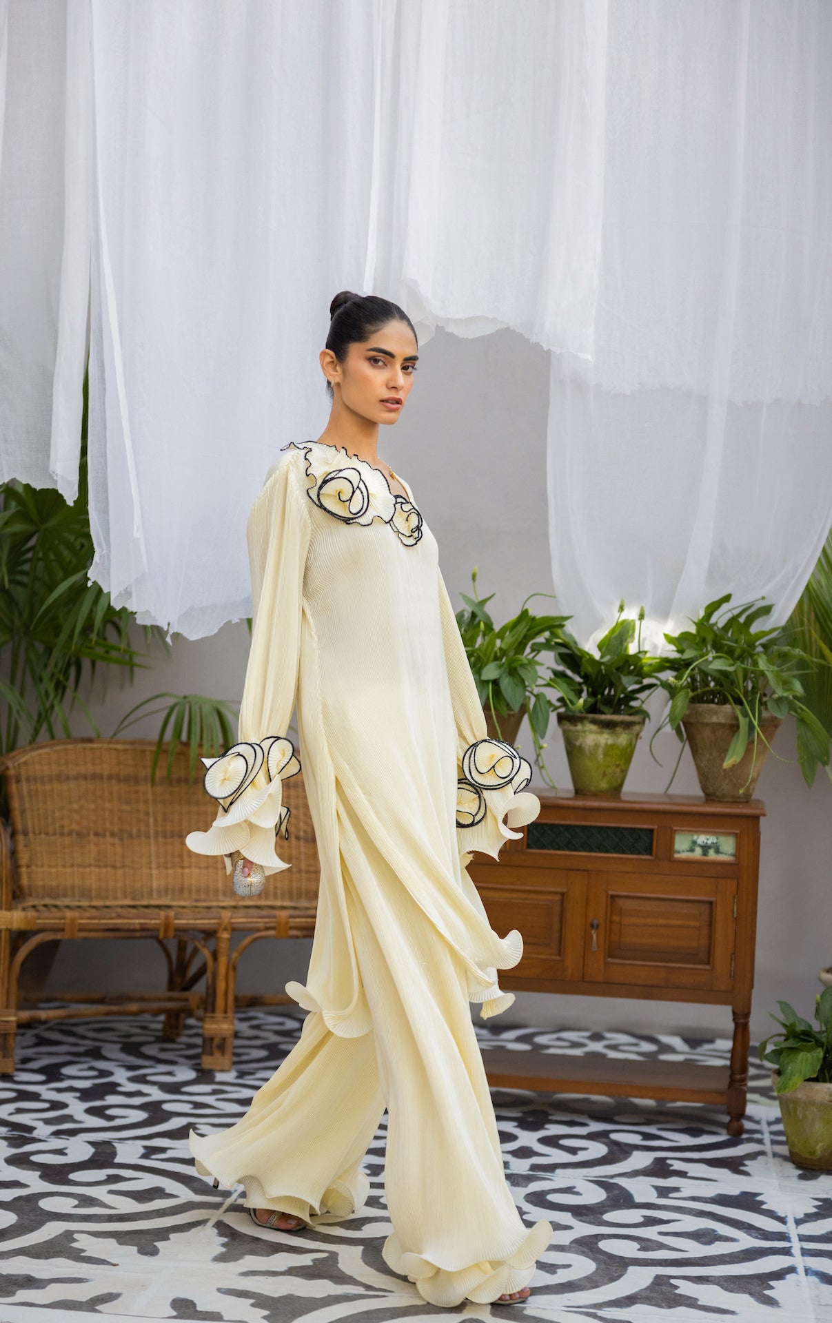 Ivory Rose – Mia & Mila Luxury